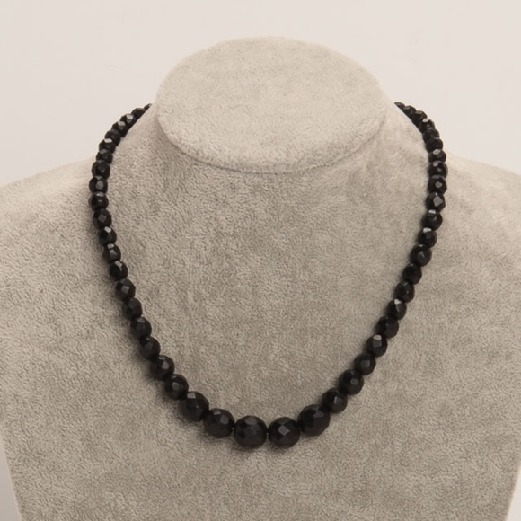 Unknown | Jewelry | Jet Black Graduated Faceted Beaded Necklace | Poshmark